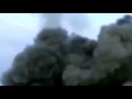 英和画像辞典：(in the immediate vicinity, touching)の関連画像一覧！